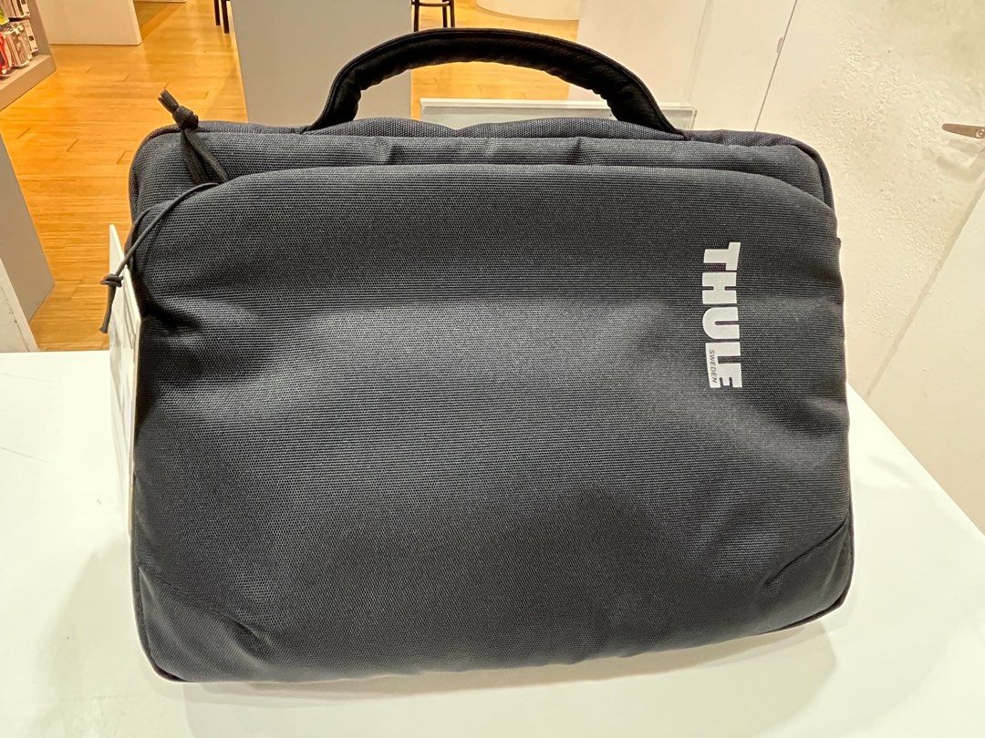 Briefcase Thule, Men's Fashion, Bags, Briefcases on Carousell