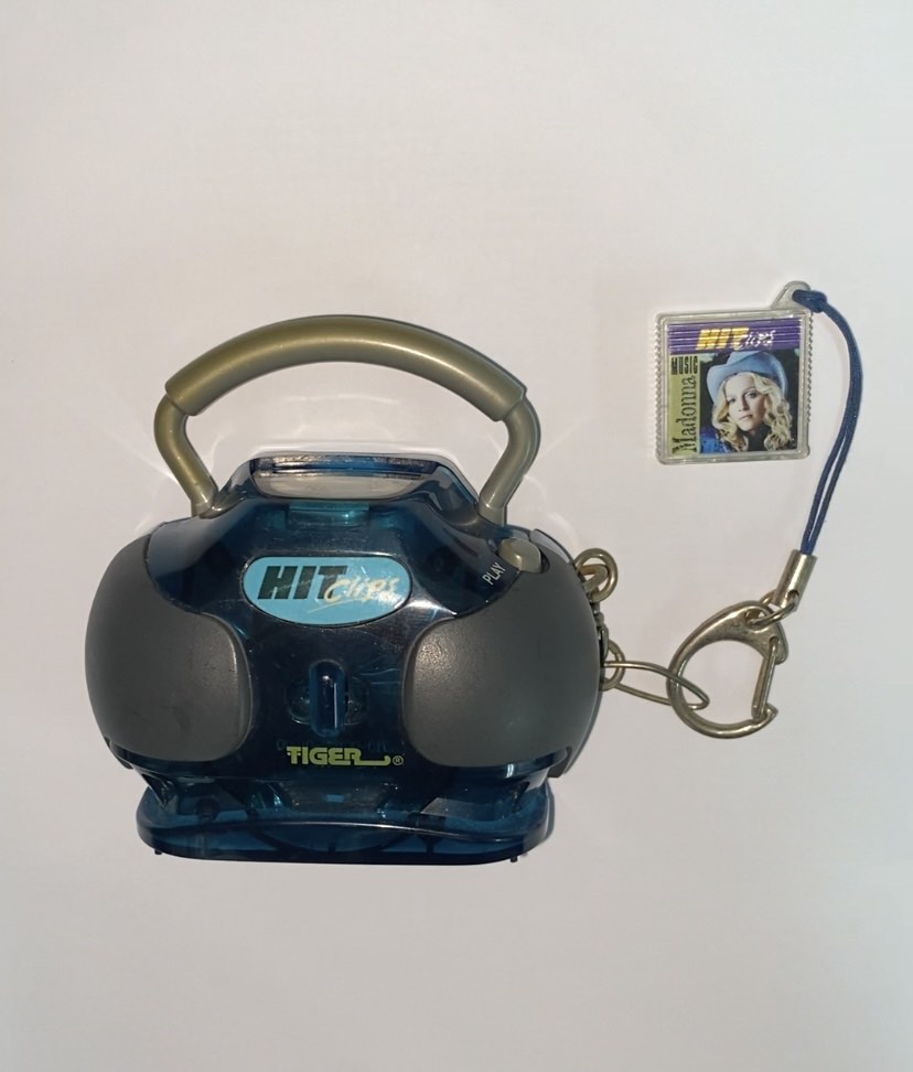 Hit clips tiger, Hobbies & Toys, Music & Media, Music Accessories on ...