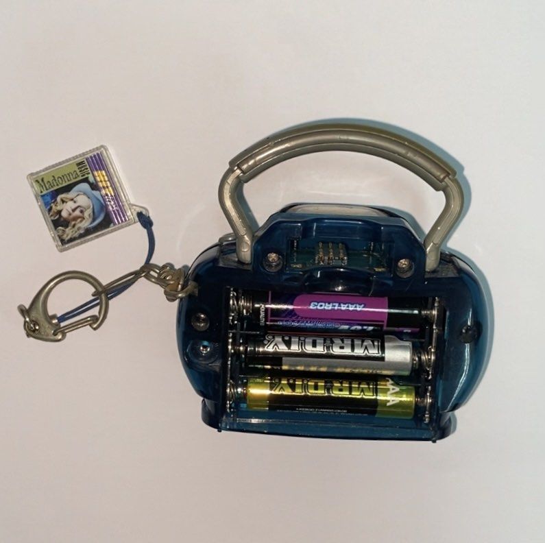 Hit clips tiger, Hobbies & Toys, Music & Media, Music Accessories on ...