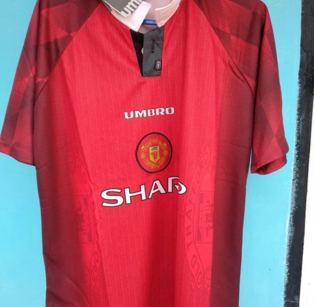 Jersey Manchester united 1996 cobra vintage retro, Fesyen Pria, Pakaian ...