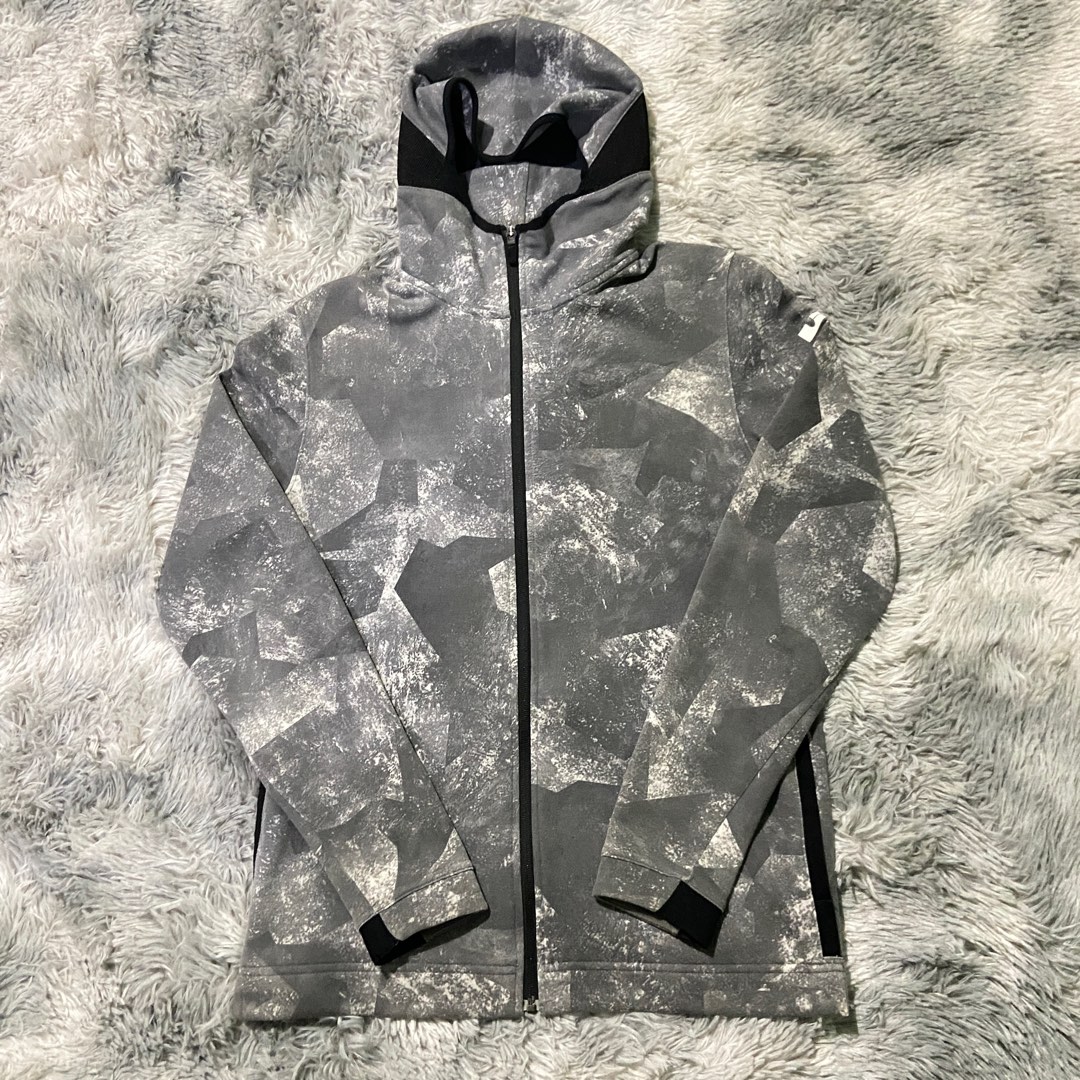 Nike Lebron James Basketball Tech Fleece Hoodie Jacket, Men's Fashion ...