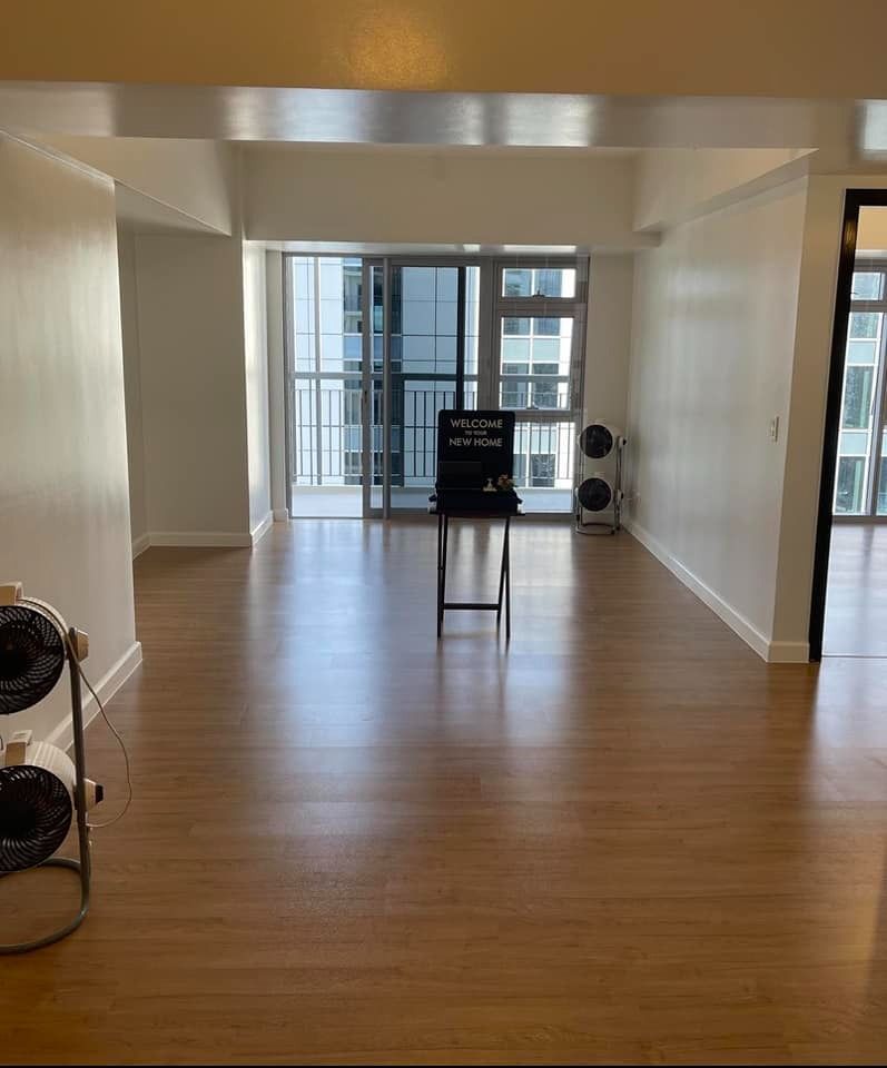 park triangle residences 2br for rent, bgc across serendra one De La ...