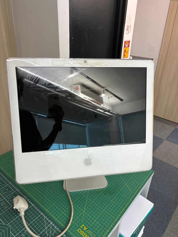 Apple iMac 17 in All In One Computer Bare Unit I White/Gray 1GB RAM ...
