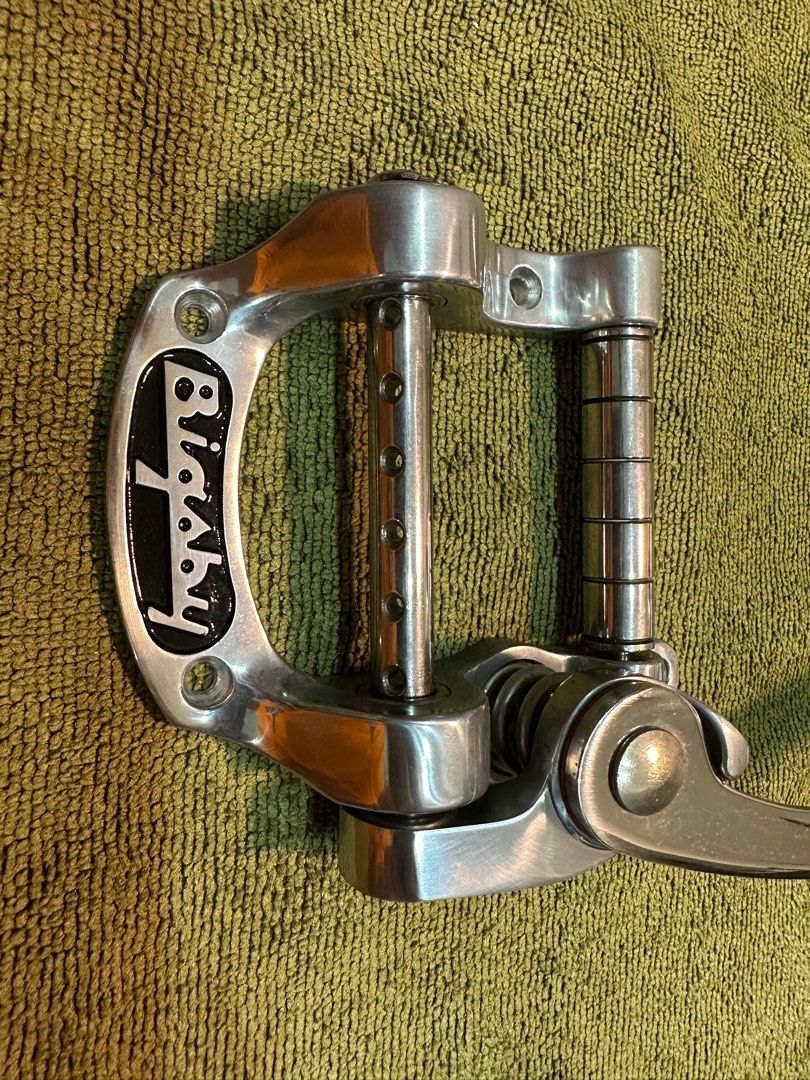 Bigsby B5 bridge with Vibramate & Callaham parts, Hobbies & Toys, Music ...