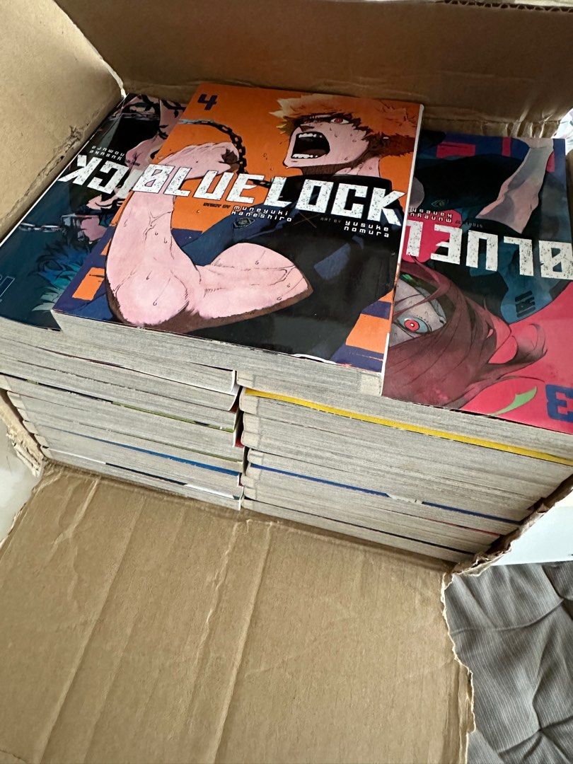 Blue Lock Comic books 1-19, Hobbies & Toys, Books & Magazines, Comics ...