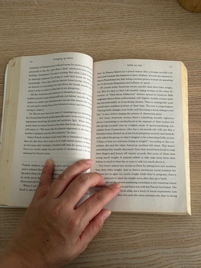 Bringing Up Bebe Parenting book NY time best seller by pamela ...