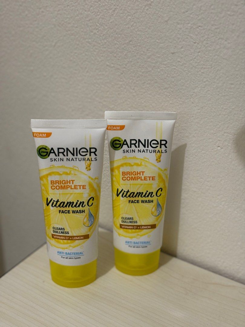 Garnier Bright Complete Brightening Face Wash, Kesehatan & Kecantikan ...