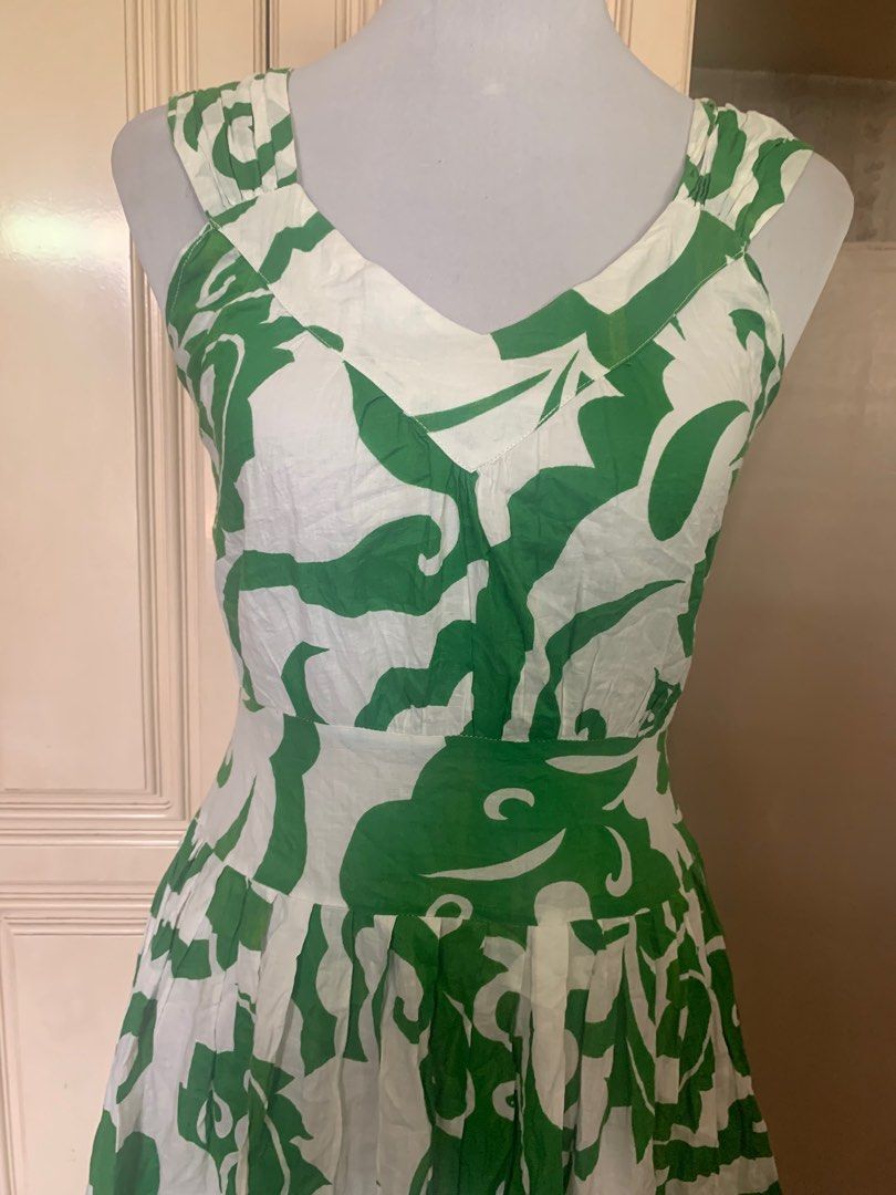 Green summer Dress, Women's Fashion, Dresses & Sets, Dresses on Carousell