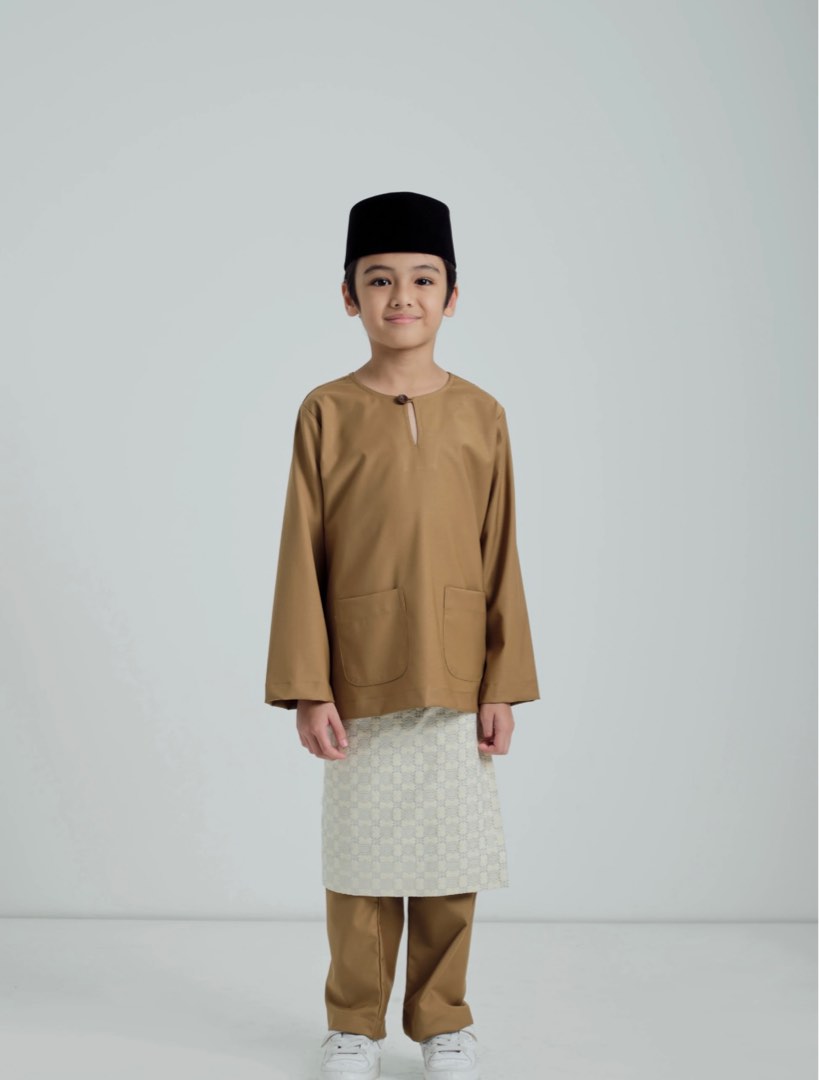 Khatam Baju Melayu 8-9y Teluk Belanga, Men's Fashion, Muslim Wear, Baju ...