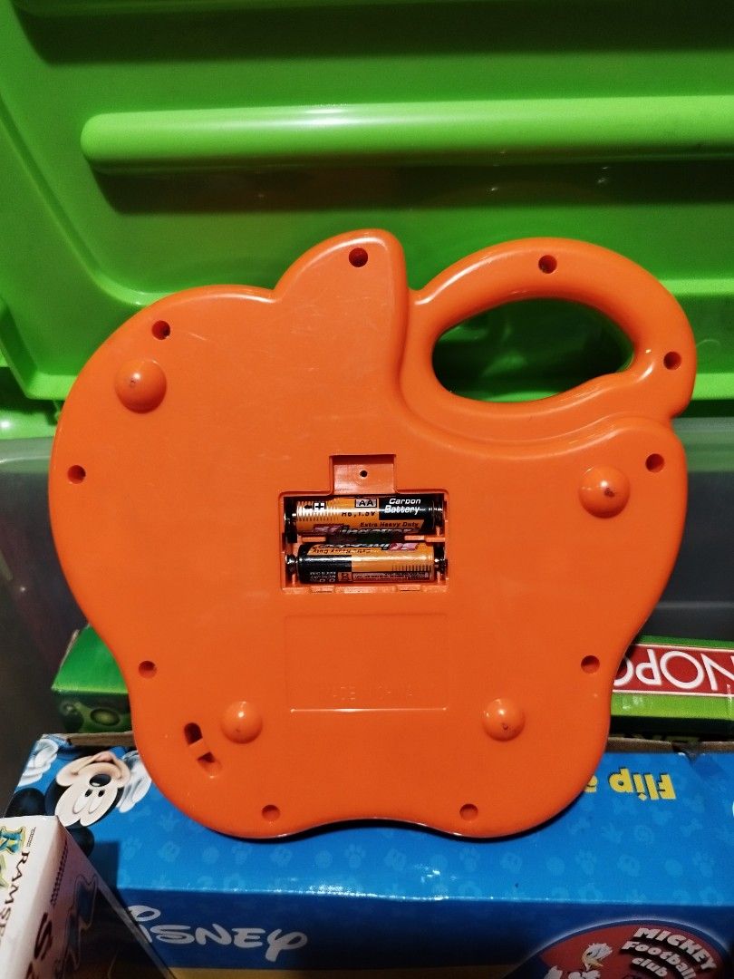 Little smart VTech alphabet ABC sound's music letter pad toy, Hobbies ...