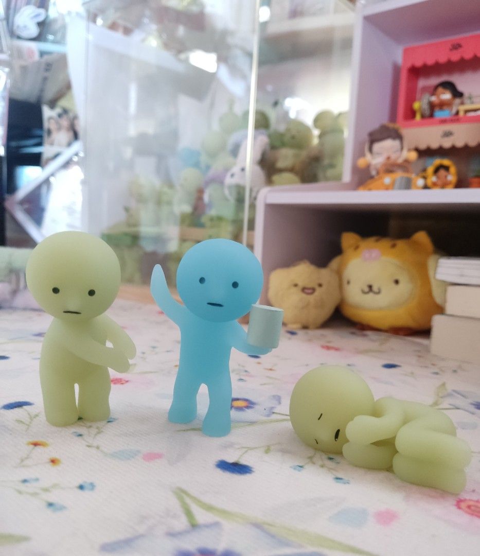 looking back (series 1), helping out, goodnight smiski, Hobbies & Toys ...