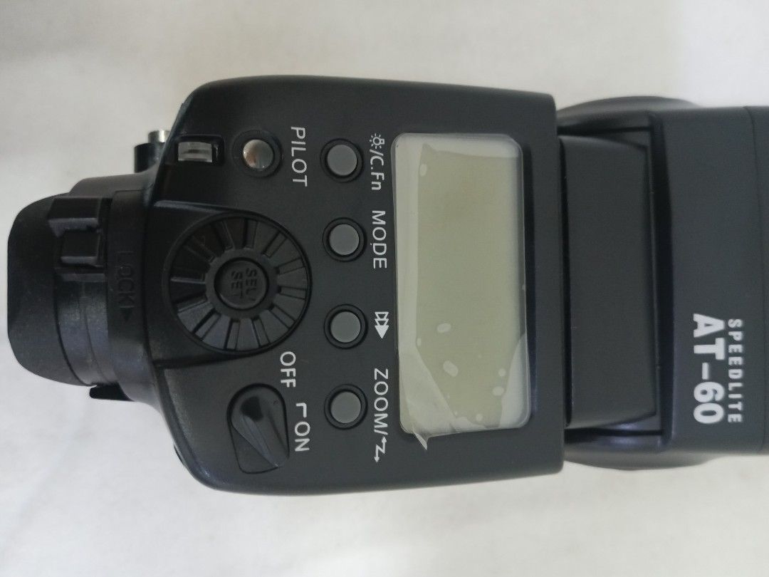 OCTOPUS SPEEDLIGHT FLASH, Photography, Lens & Kits on Carousell