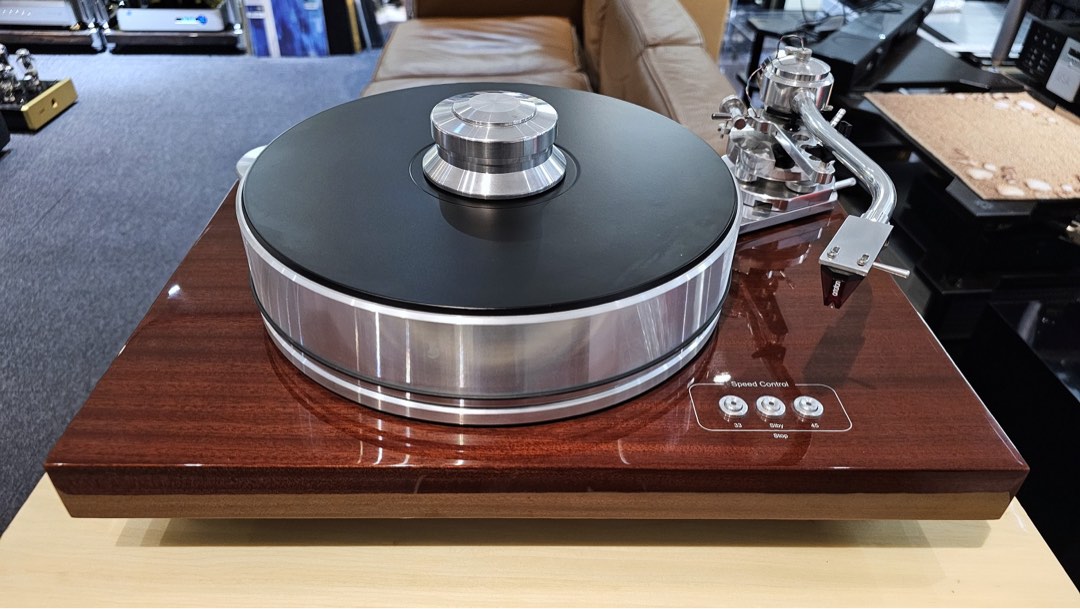 Project Signature 10 Turntable and Tonearm, Audio, Other Audio ...
