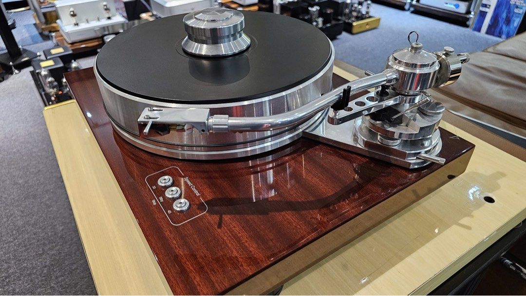 Project Signature 10 Turntable and Tonearm, Audio, Other Audio ...