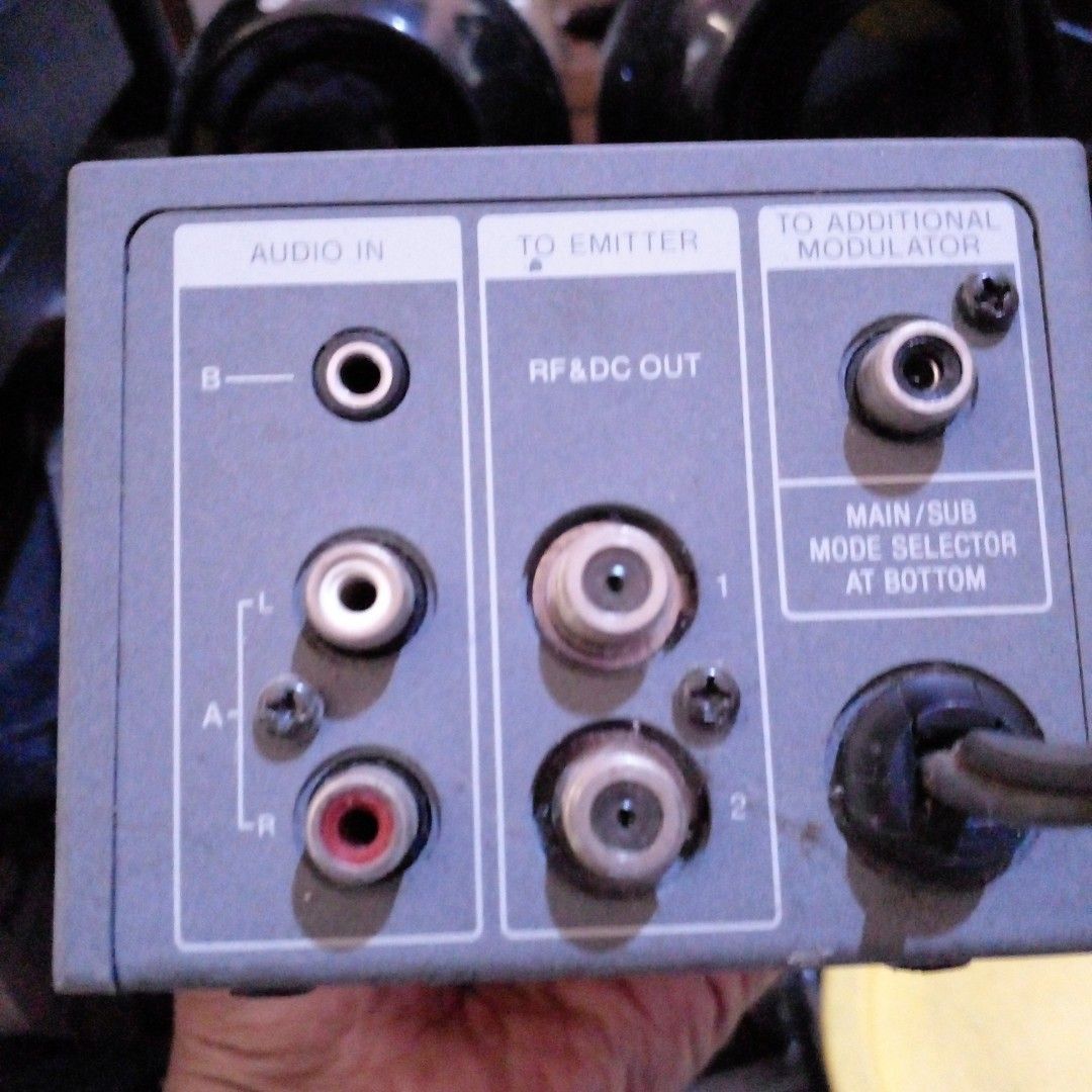 Sony cordless infra red modulator tmr IF 10, Barang Yang Dicari di Carousell