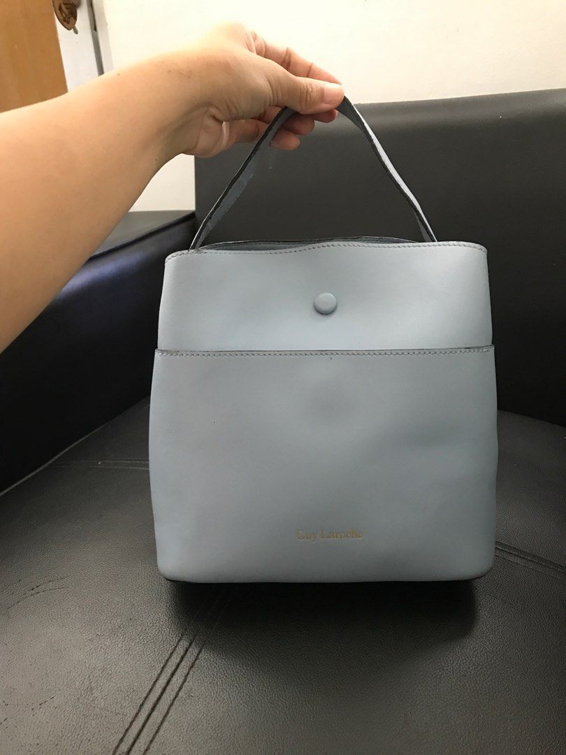 Tas simpel biru langit, Fesyen Wanita, Tas & Dompet di Carousell