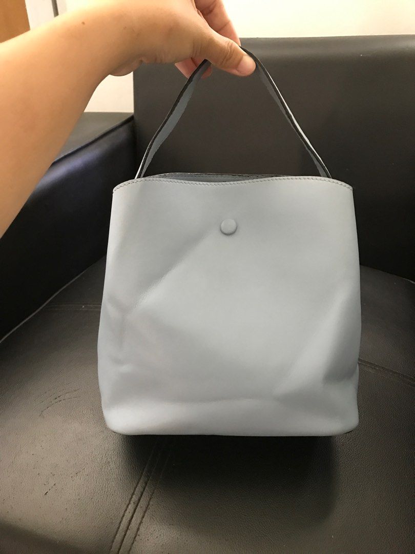 Tas simpel biru langit, Fesyen Wanita, Tas & Dompet di Carousell