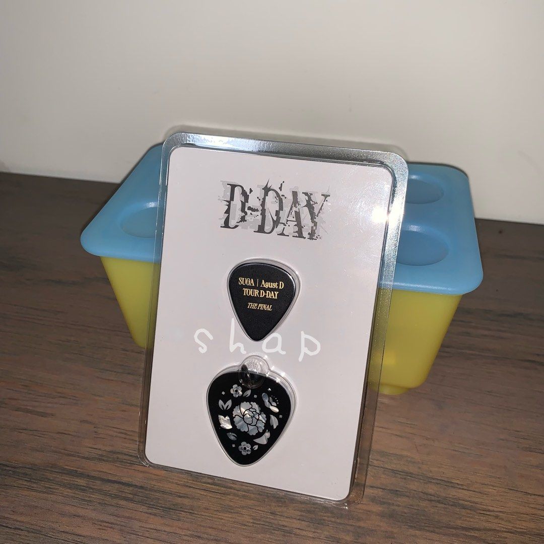 agust d guitar pick the final d-day tour merchandise, K-Wave di Carousell