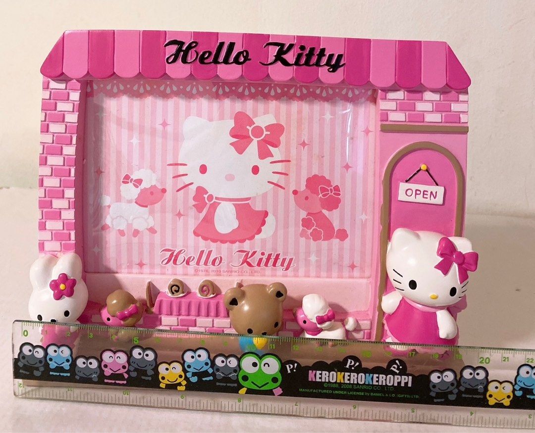BNWB 100% authentic sanrio Europe rare hello kitty with poodles n pets ...