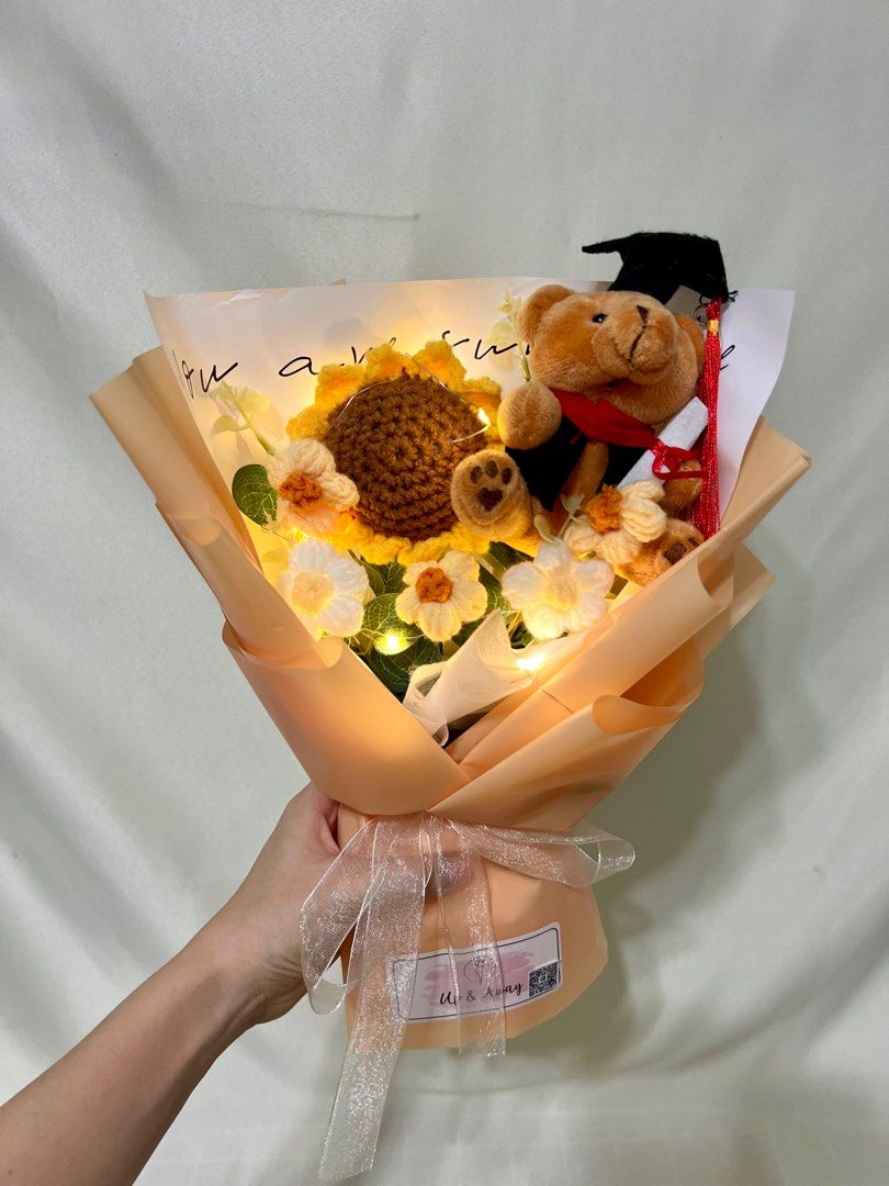 Crochet Graduation Bouquet Crochet Flower Balloon Birthday Gift Ideas ...