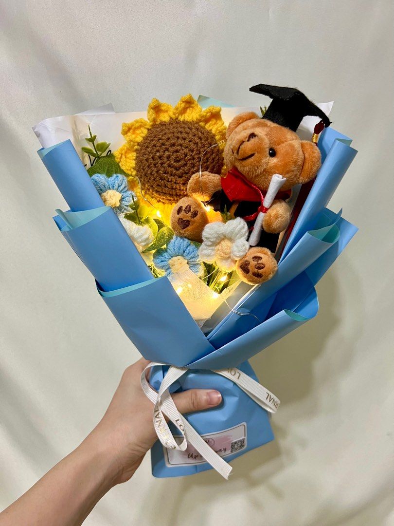 Crochet Graduation Bouquet Crochet Flower Balloon Birthday Gift Ideas ...