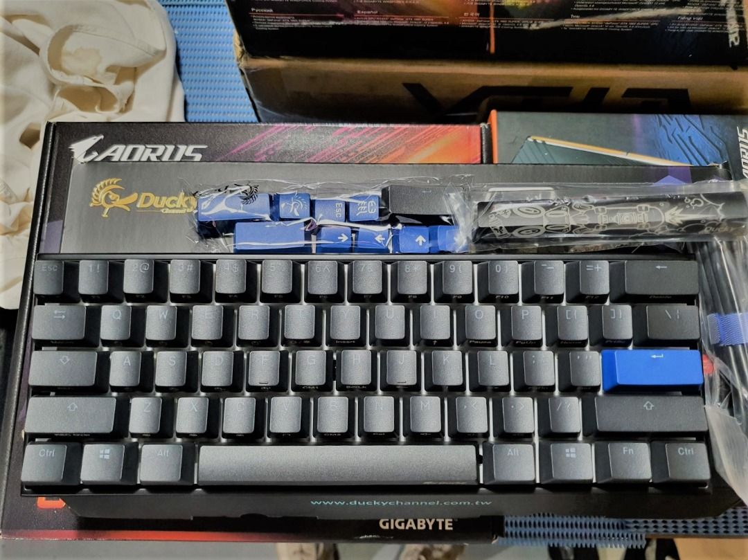 DUCKY Mecha Mini V2 RGB Mechanical Keyboard 60% Double Shot PBT MX Blue ...