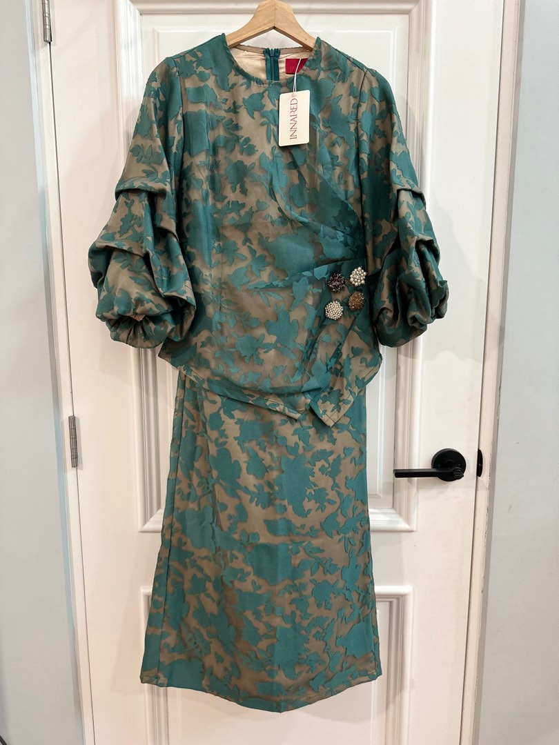 Innaired Marchesa 2020 Raya collection, Women's Fashion, Muslimah ...