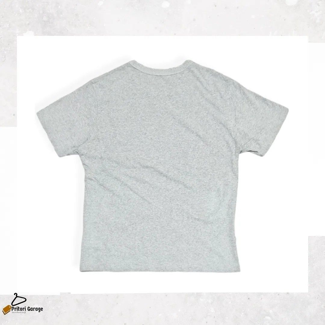 Kaos T-shirt Basic Polos Uniqlo U Heavyweight Light Mist Grey Color "Vintage", Fesyen Pria ...