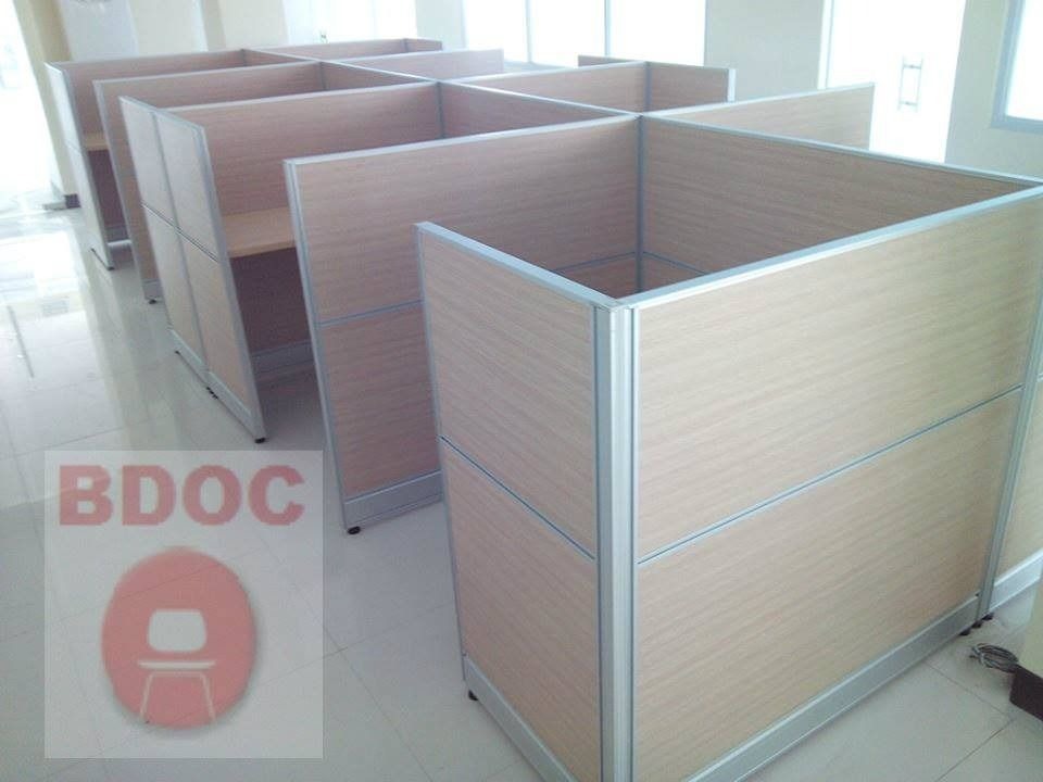 laminated office cubicle with beige end trims / office partition ...