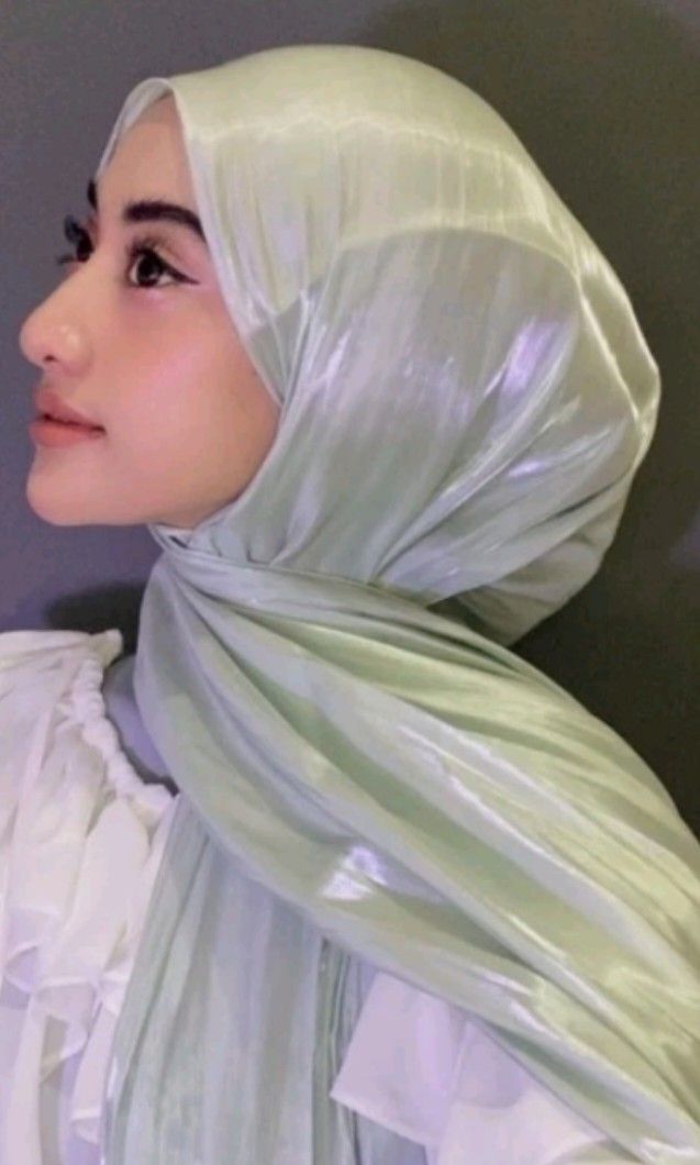 light gray shimmering hijab, Women's Fashion, Muslimah Fashion, Hijabs ...