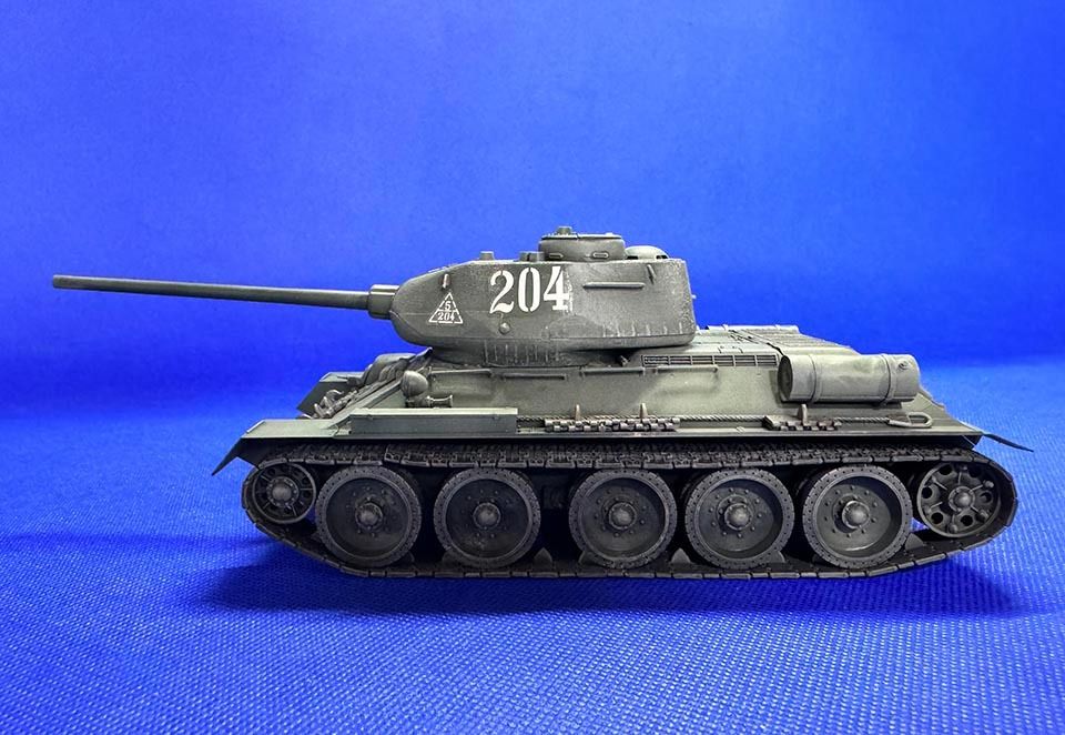 【ModeLLand 模人地帶 ※ 模型作品】C006 1/35 田宮 TAMIYA 35138 T34/85 Russian Medium ...