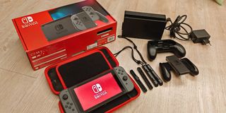 Nintendo Switch V2 Full Set, Video Gaming, Video Game Consoles ...