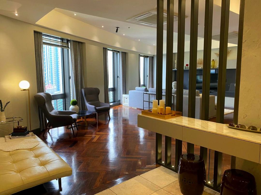 Premium and Luxury Finished Condominium Unit for Sale Essensa East ...