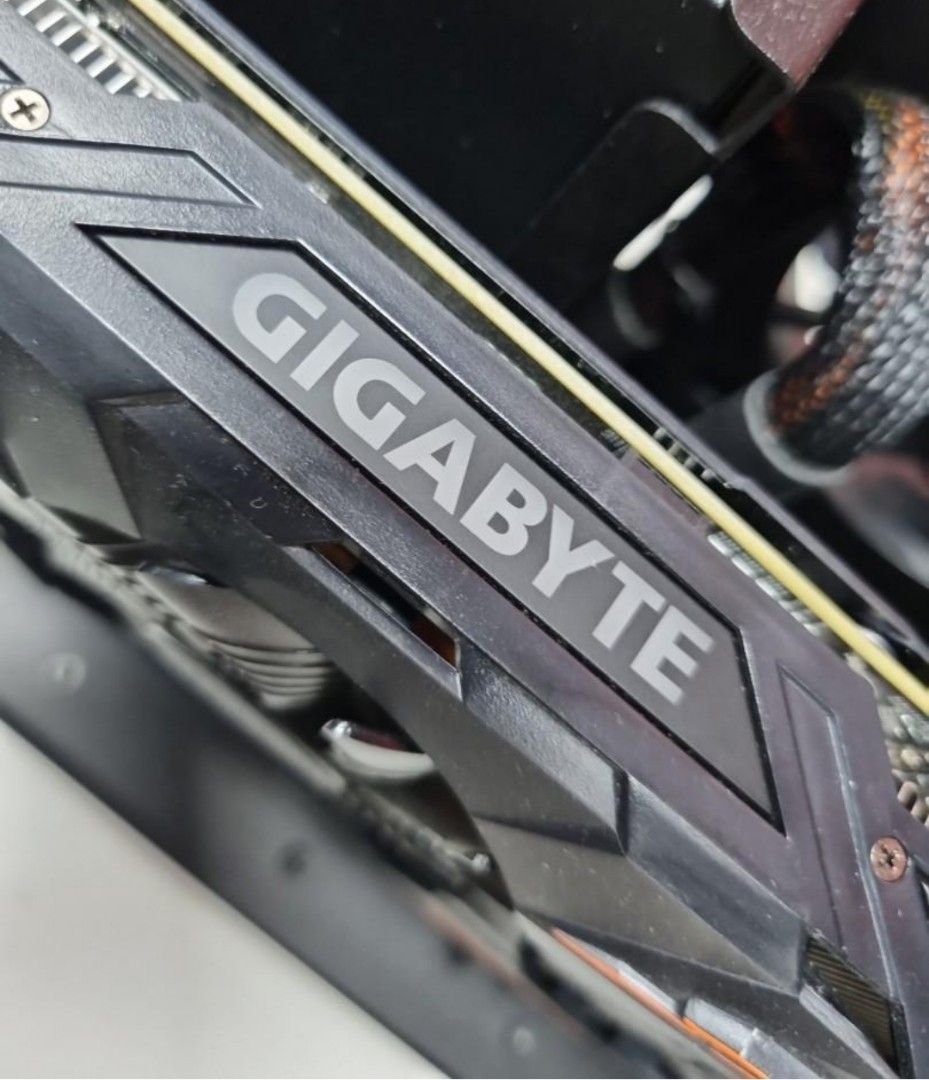 Razer Core X eGPU + Gigabyte GTX 1080 GPU Set (Underused) for Serious ...