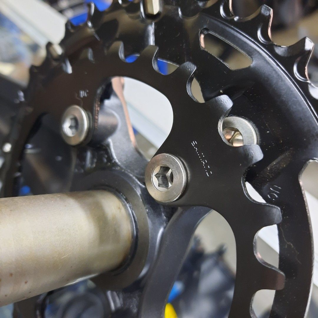 Shimano Crankset Shimano 105 FC-R7000 11 Speed, 36-52 Teeth Crankset ...