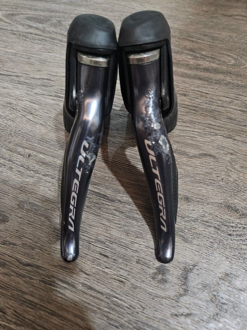Shimano Ultegra R8070 di2 Shifters, Sports Equipment, Bicycles & Parts ...