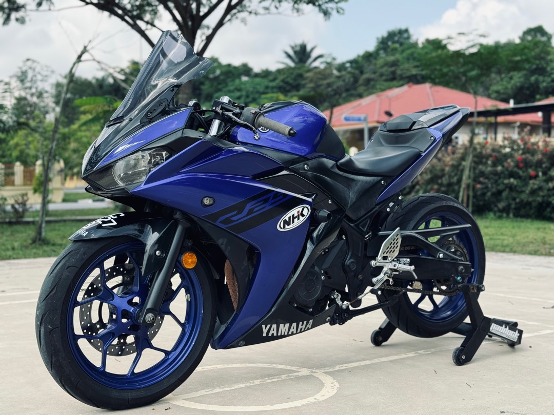 Yamaha R25 V1, Motorbikes on Carousell