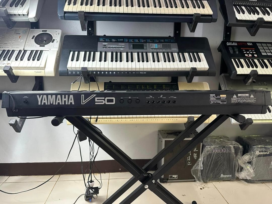 Yamaha V50 Digital Workstation 110V FM Synthesizer Keyboard Piano ...