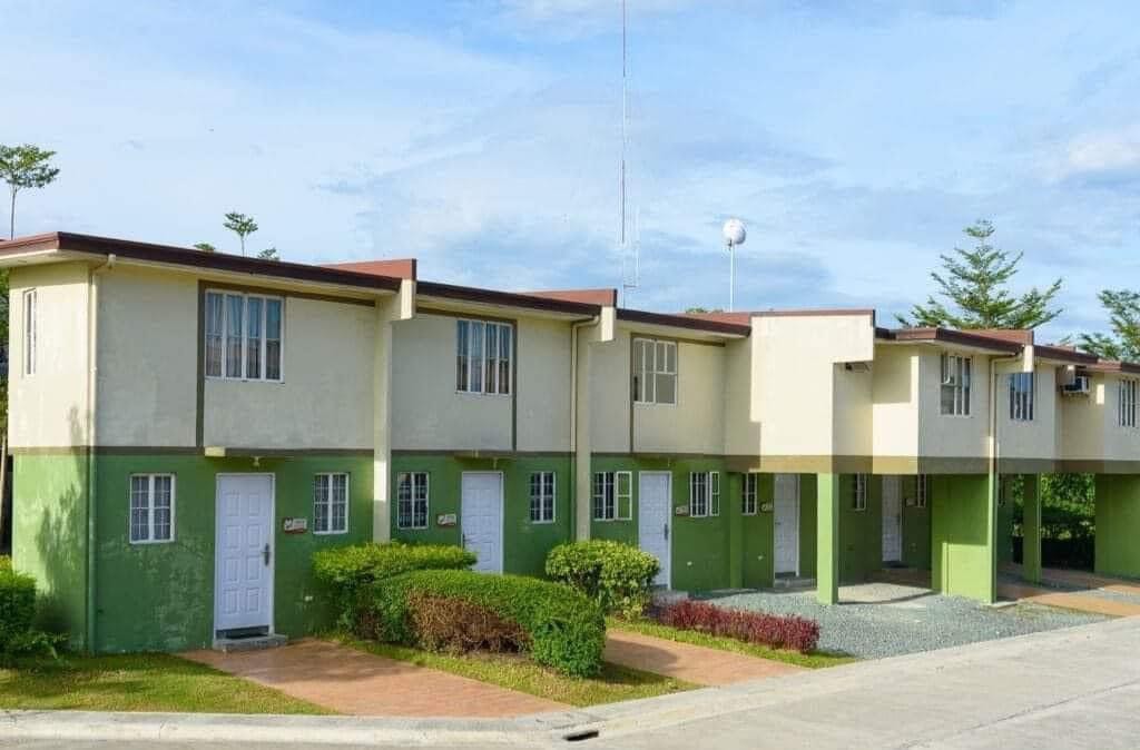 2 Bedrooms Townhouse Tricia model in Micara Estates just one ride bus ...