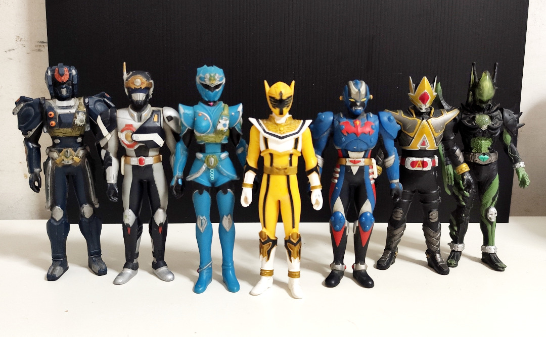 Action Figures (Kamen Rider, Sazer X, Power Ranger, Justirisers ...