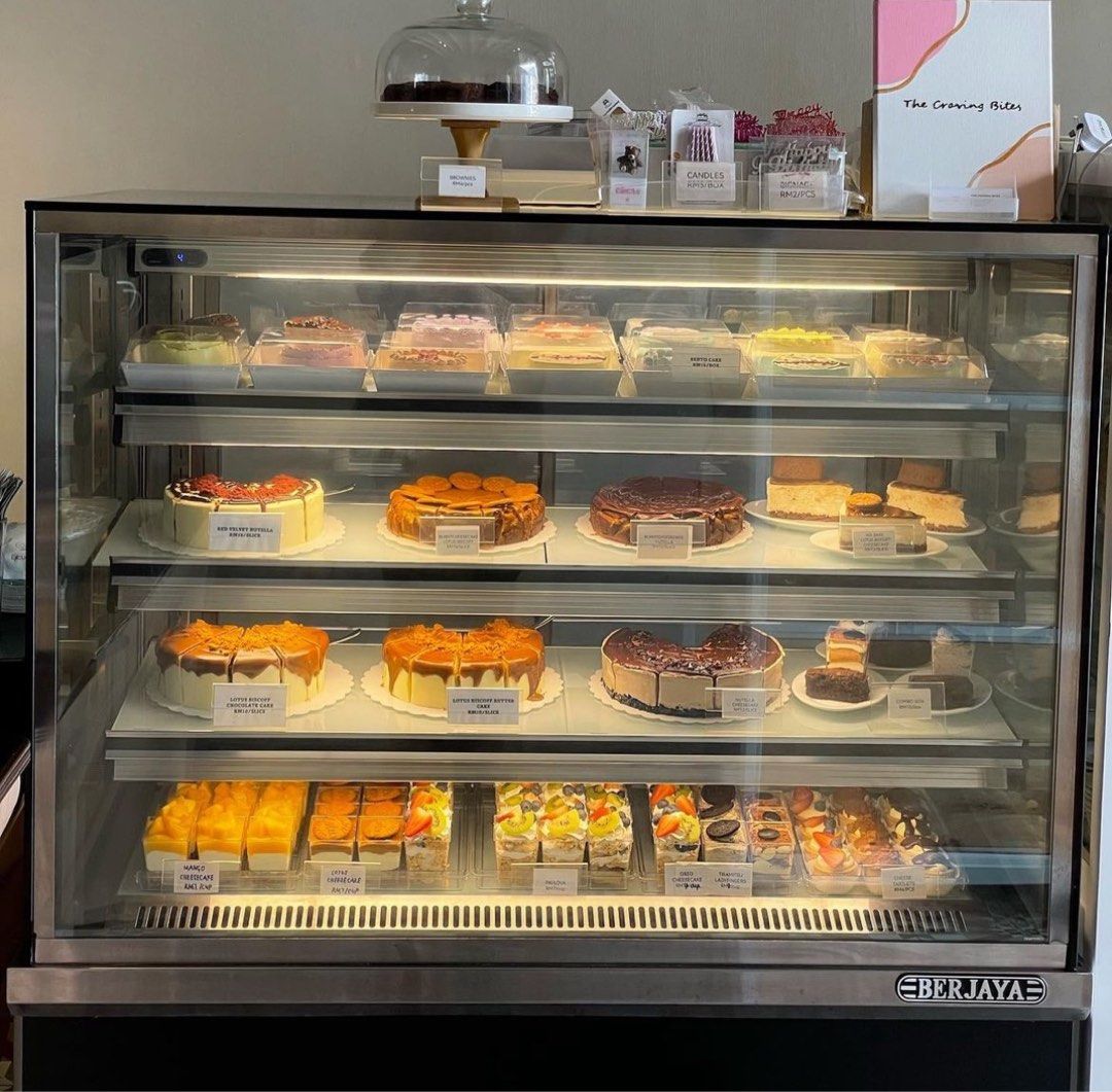 BERJAYA Showcase Cake Chiller 4feet, TV & Home Appliances, Kitchen ...