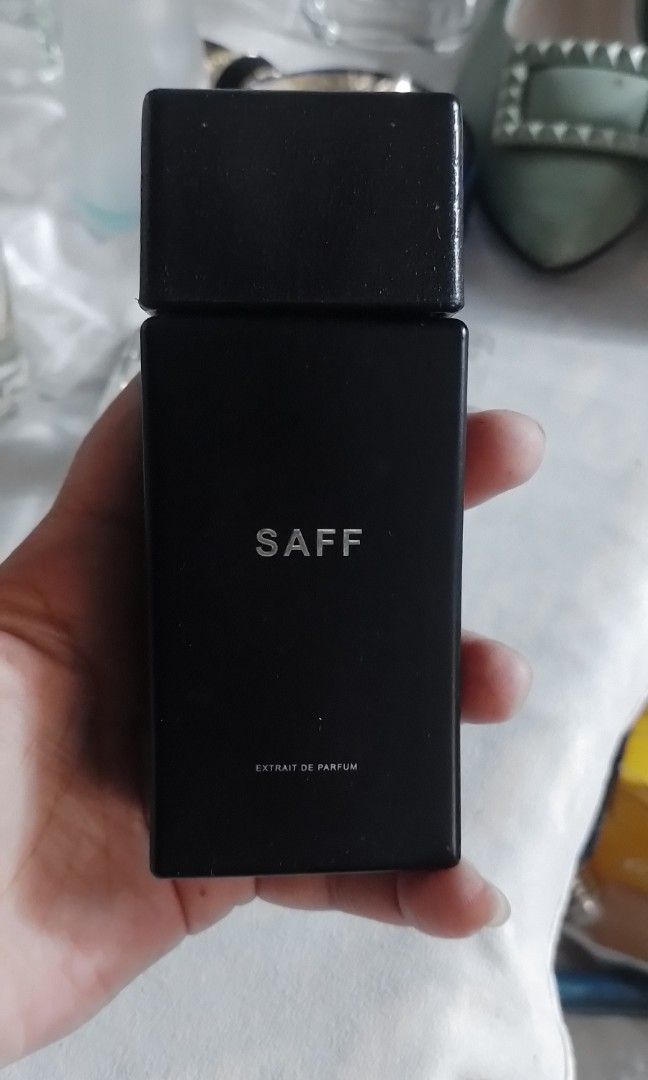 Botol parfum kosong, Barang Yang Dicari di Carousell
