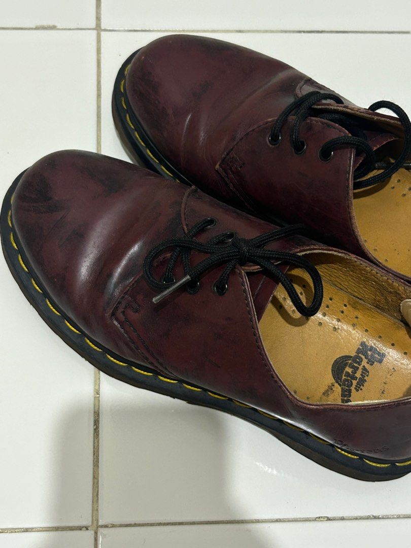 Dr. Martens Docmart — cherry red 37, Fesyen Wanita, Sepatu di Carousell