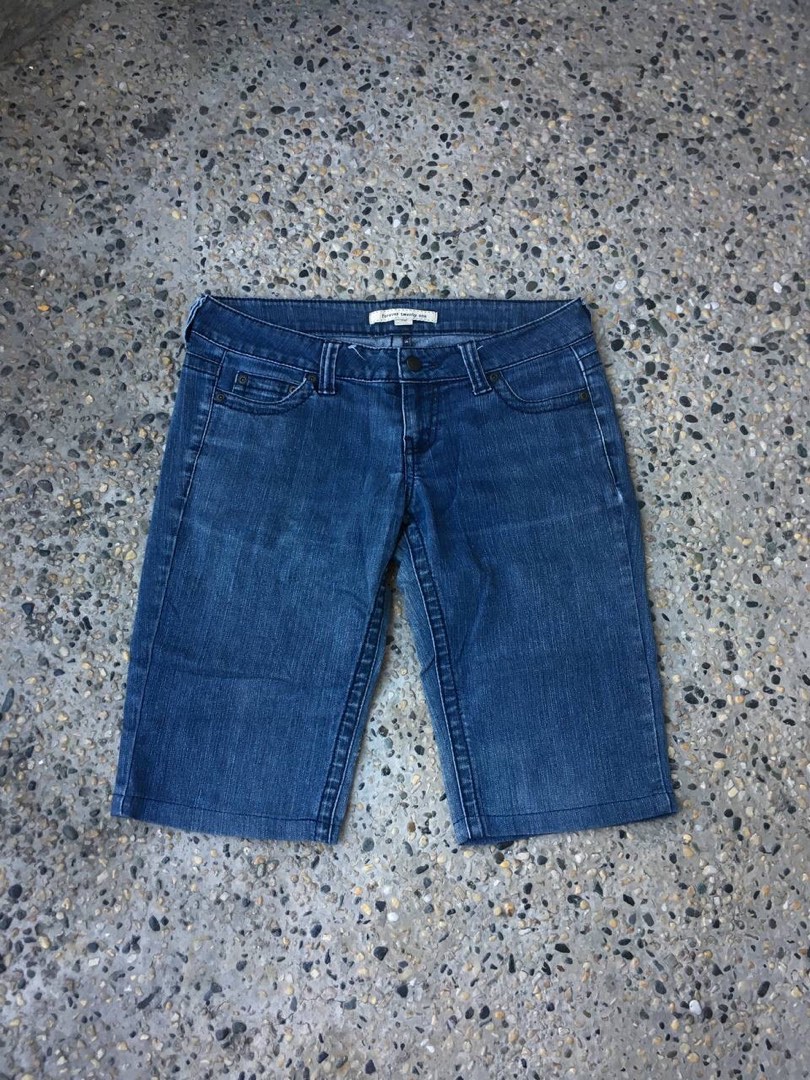 forever twenty one shorts, Men's Fashion, Bottoms, Shorts on Carousell