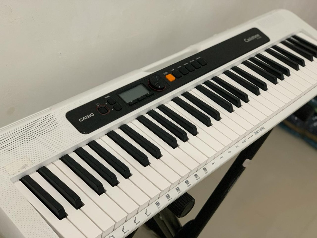 KEYBOARD CASIOTONE CT-S200 WHITE, Musik & Media, Alat di Carousell