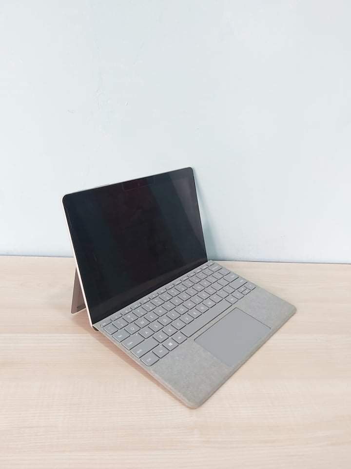 Microsoft Surface Go Pentium Gold Processor 4415Y 4GB Ram 64GB Storage ...