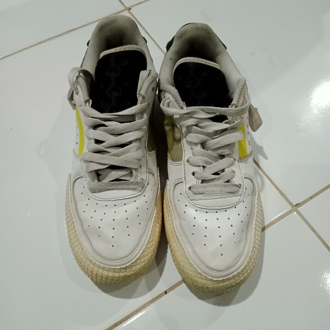 Nike air force 1 tipe "white barley", Fesyen Pria, Sepatu , Sneakers di Carousell