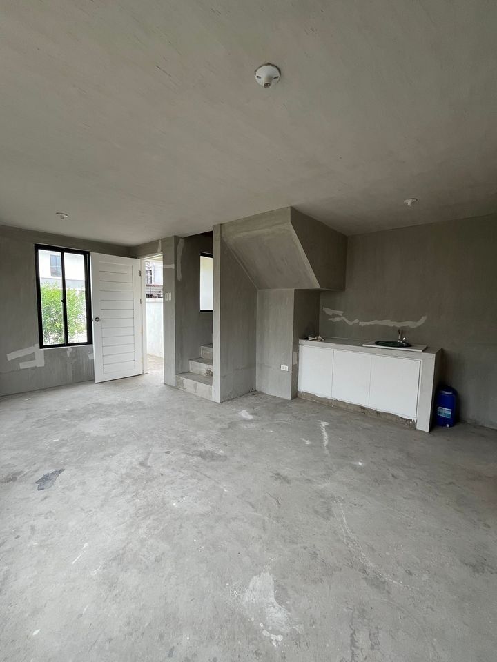 Pasalo Corner House and Lot Near Bulacan International Airport and NLEX ...