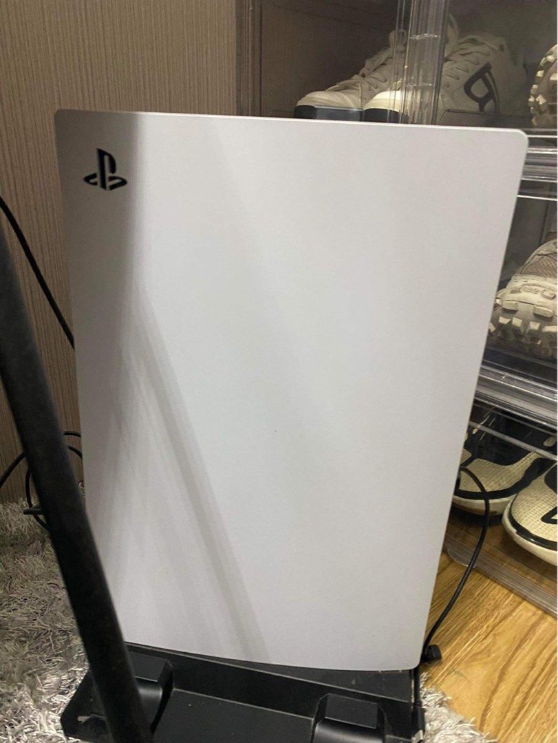 Sony PS5 with extra controller and CDs, Video Gaming, Video Game ...