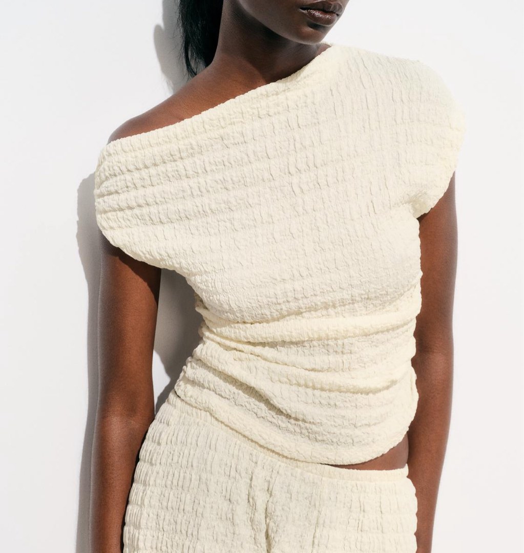 zara textured top, Women's Fashion, Tops, Blouses on Carousell